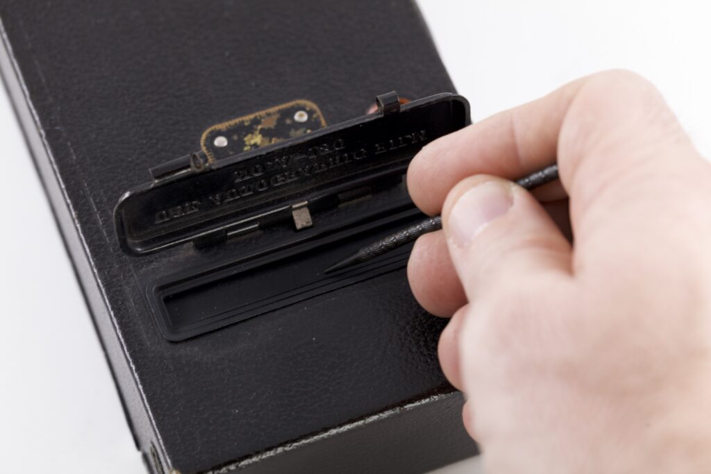 Autographic Camera: The Original Metadata - Chaos to Memories